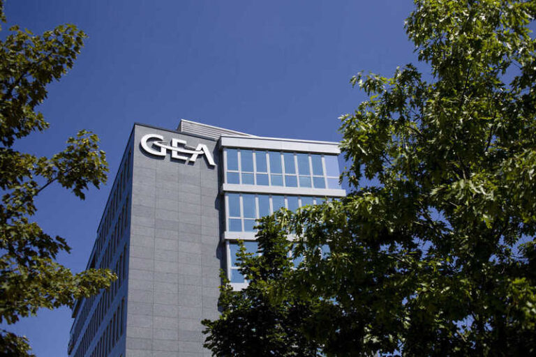 GEA process for HVO pre-treatment eliminates need for bleaching - Food ...