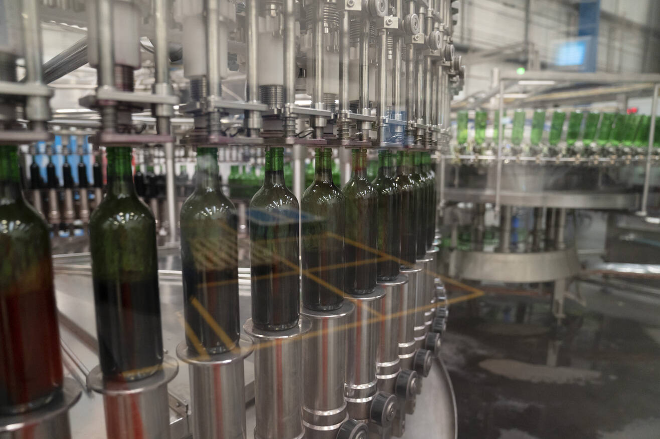 Glass bottles – a weighty issue - Food and Drink Technology